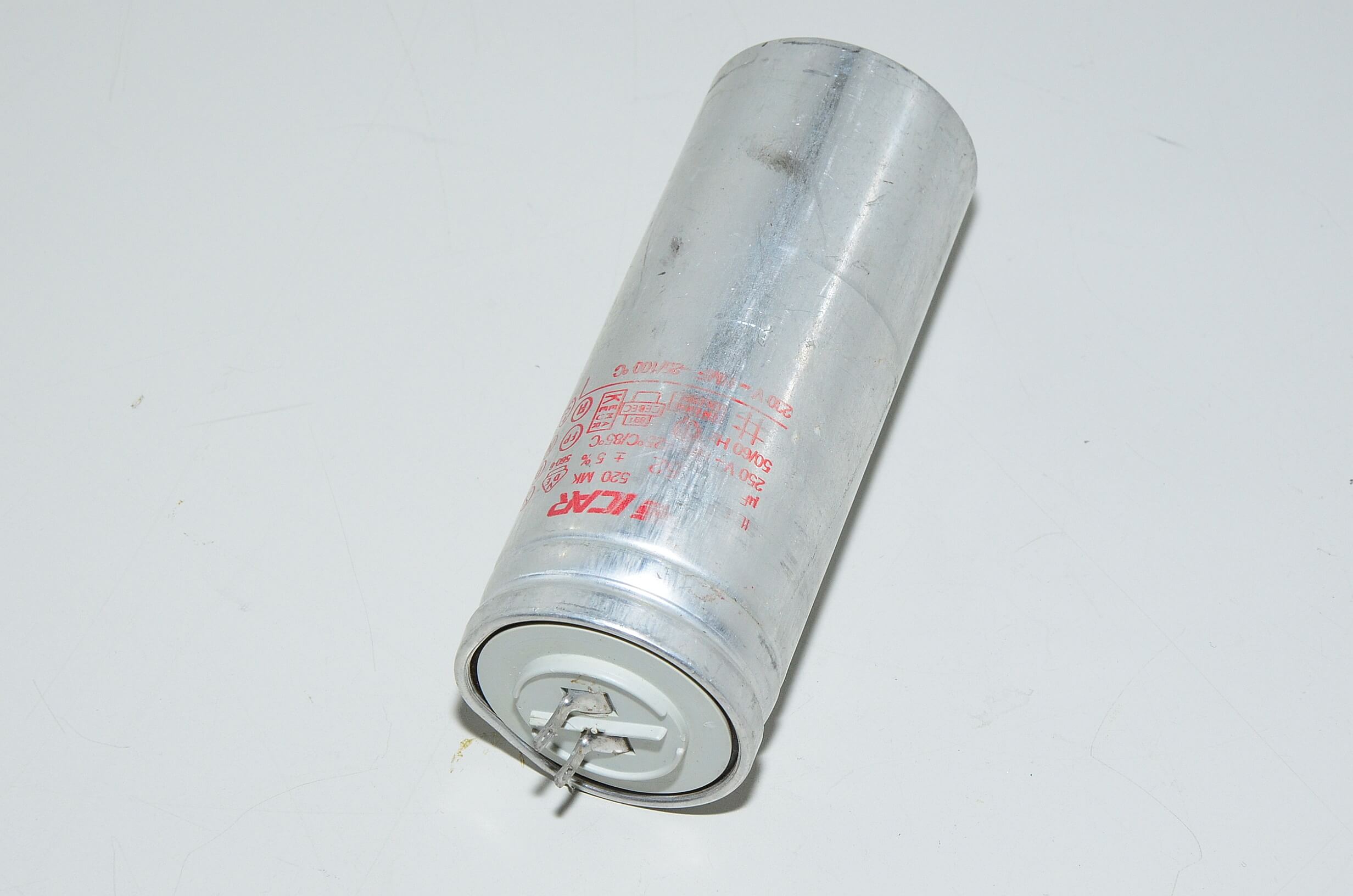 ICAR motor 52,5µF/250VAC motor run capacitor with M8 mounting, spade ...