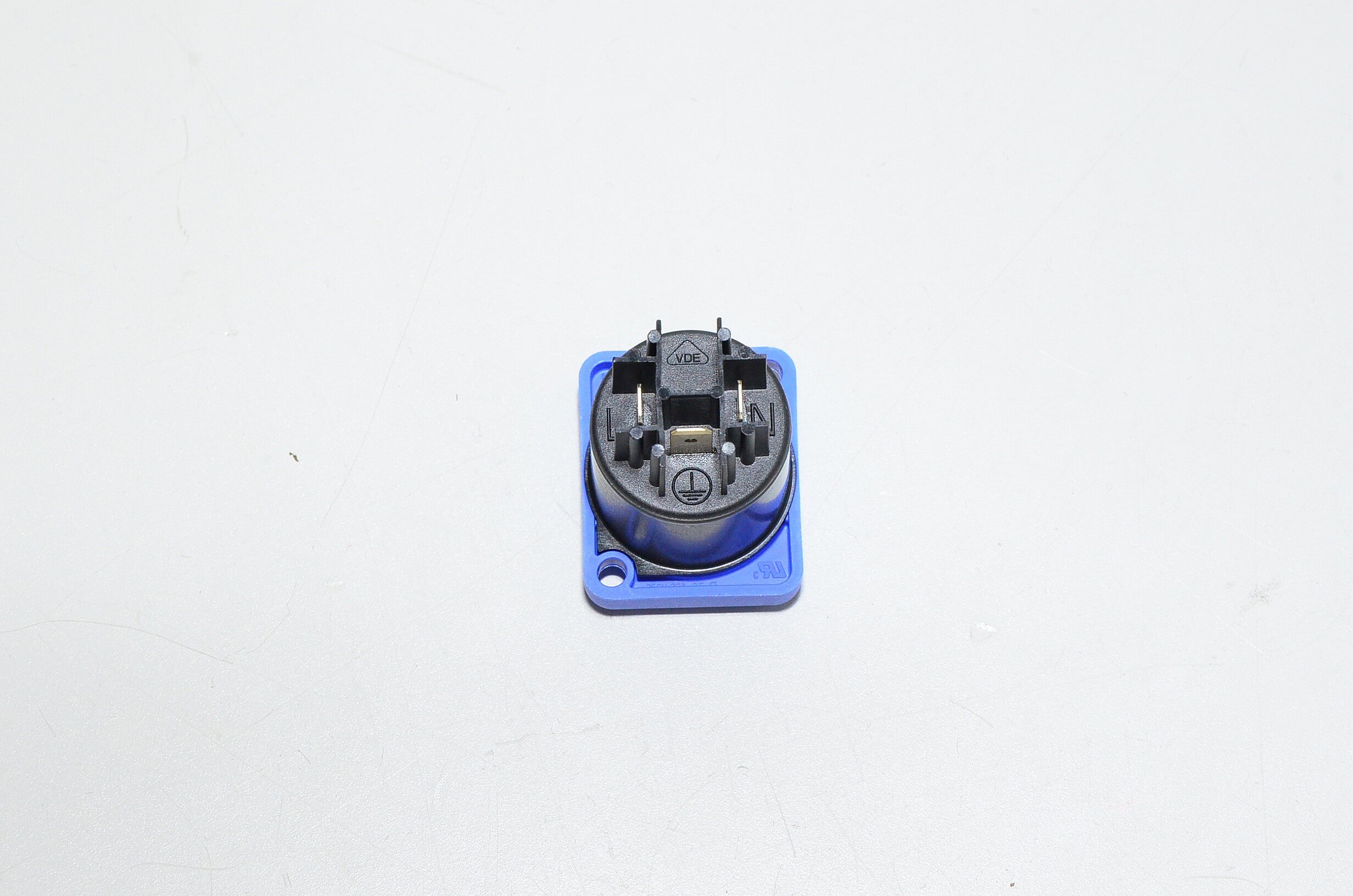 3pin 20A 250VAC male A-type blue Neutrik NAC3MPA-1 powerCON panel ...