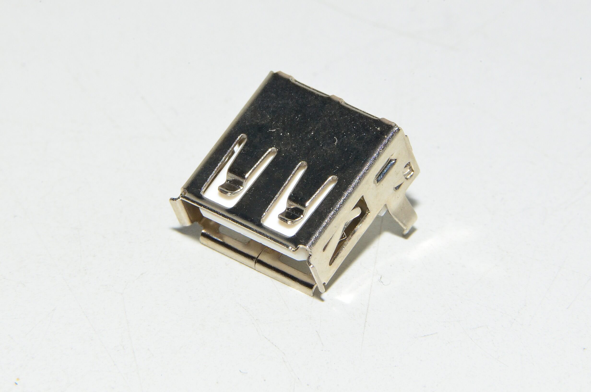 USB female connector type A 90°, PCB mount *new*