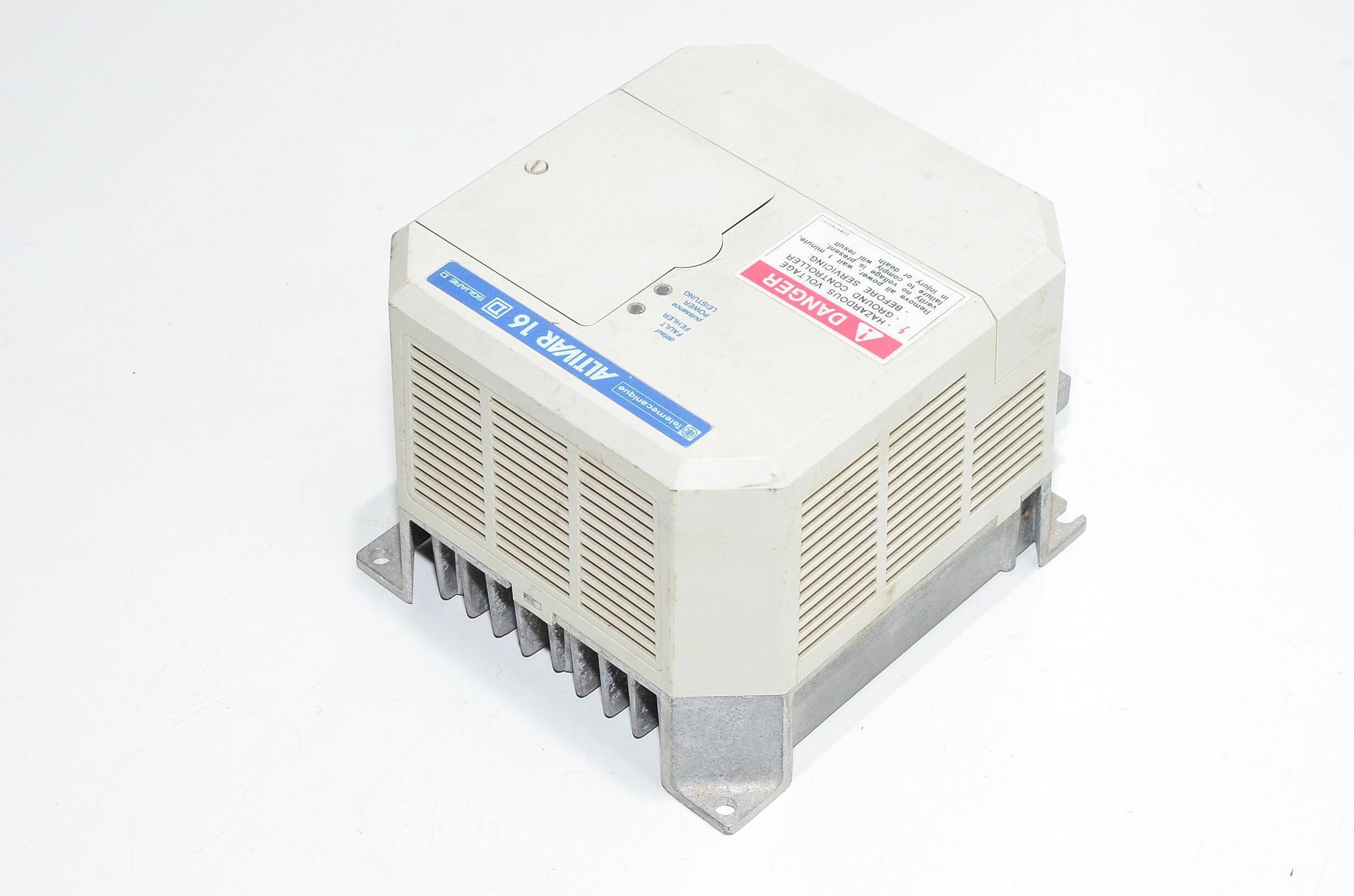 Telemecanique ATV16U09M2 Altivar 16 variable speed drive, 1~, 0,37kW, 208/240VAC, 50-60Hz