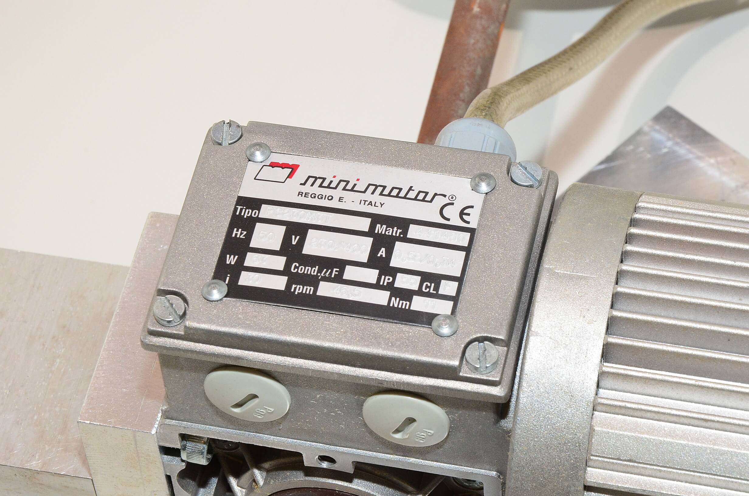 Mini Motor PC230M3T worm screw gear motor + axle with 2 pulleys