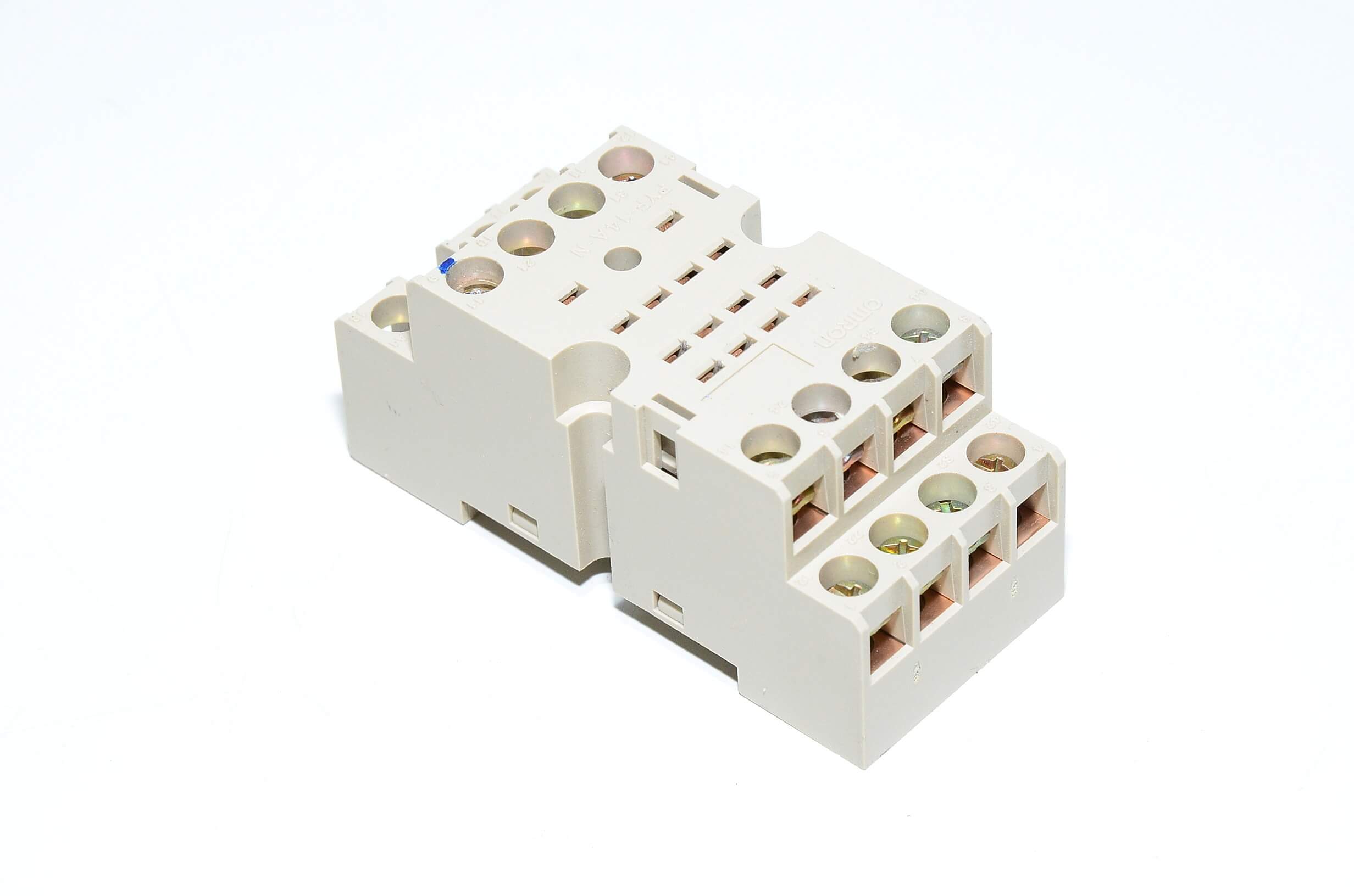 Omron PYF-14A-N relay socket DIN rail rail mount for MY series relays