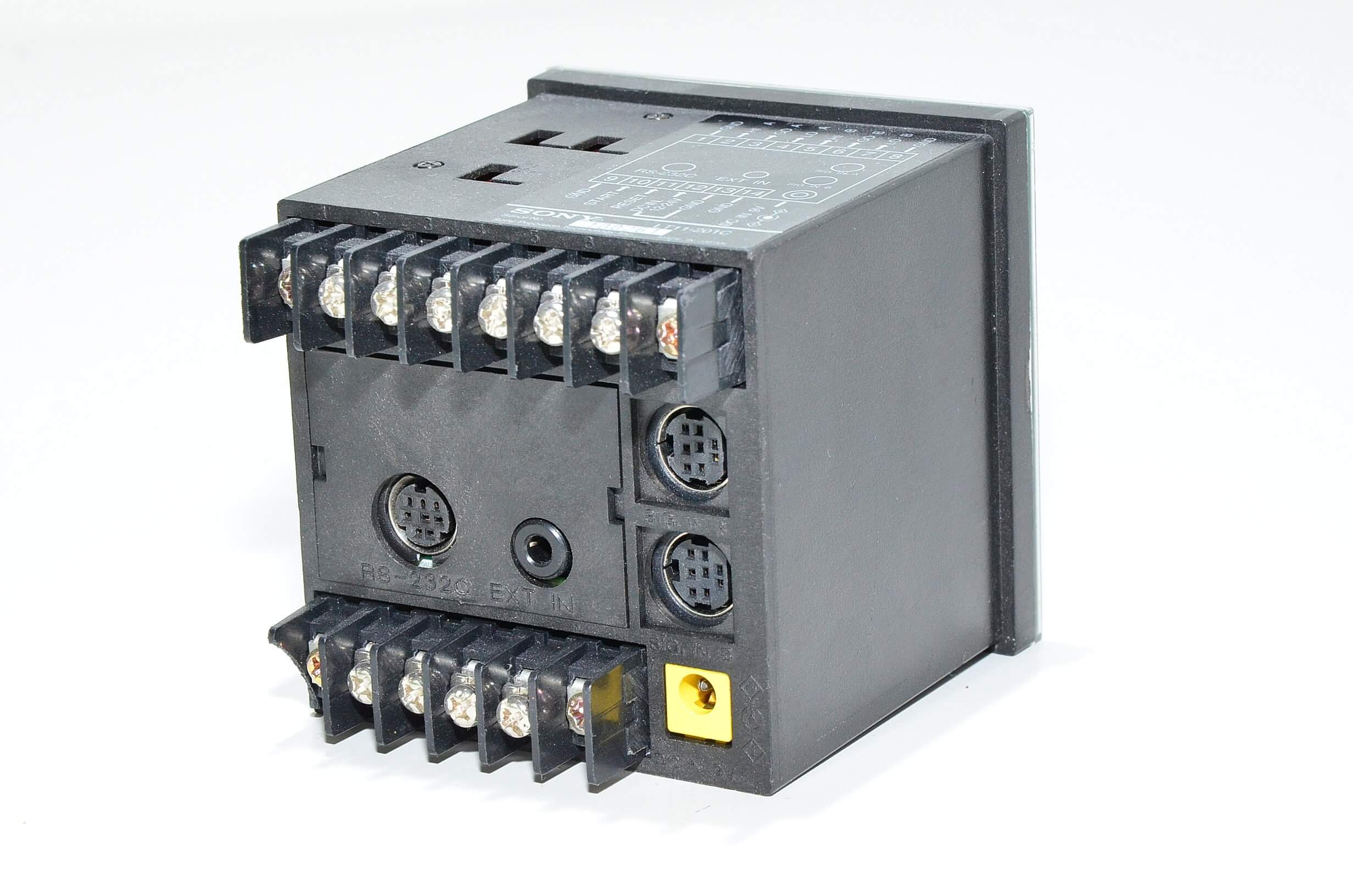 Sony LT11-201C digitaalinen näyttö 2x Sony / Magnescale mitta-anturille