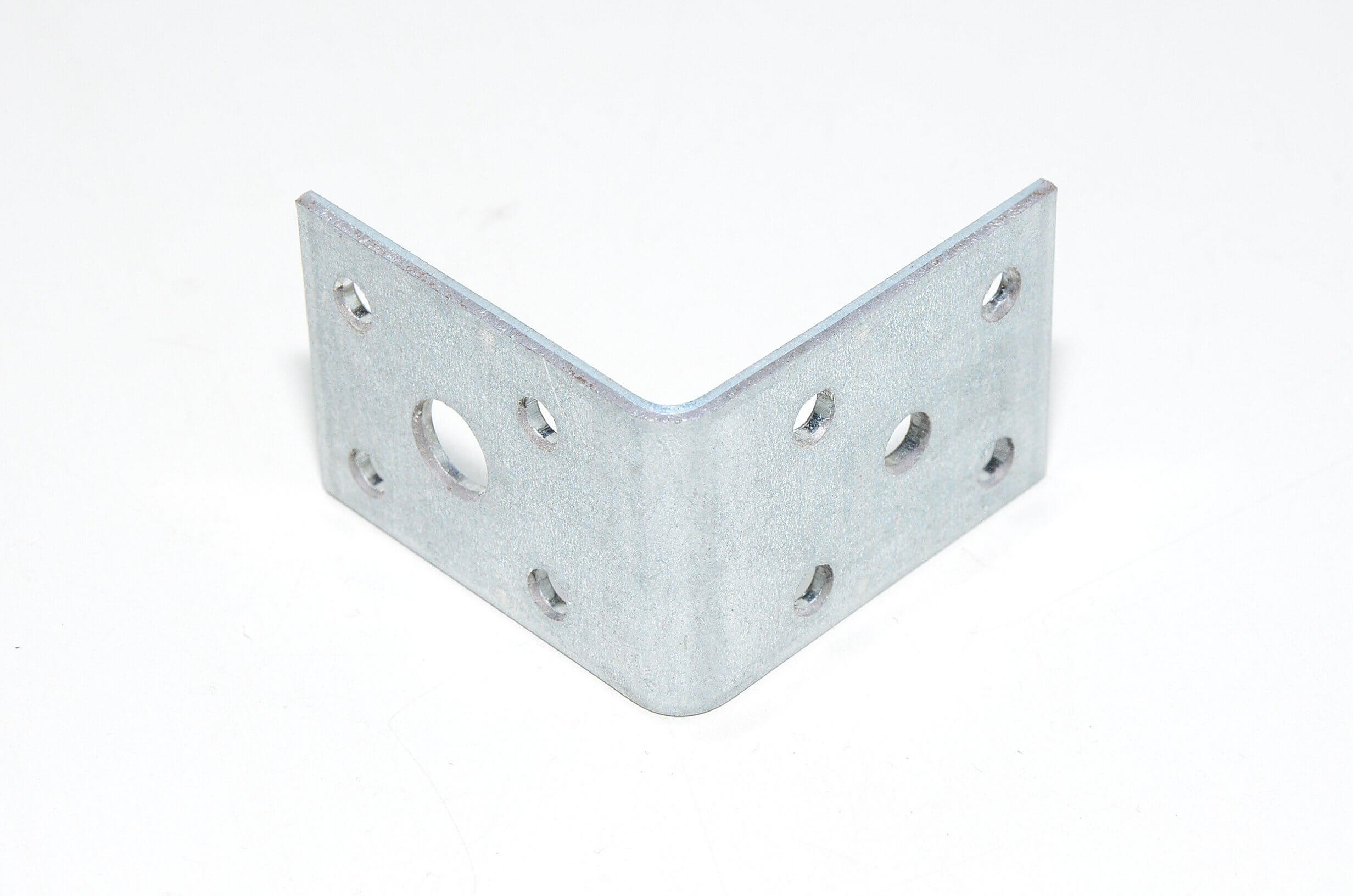 90x40x38x2,8mm steel plate with predrilled 1x 10mm and 10x 5mm holes