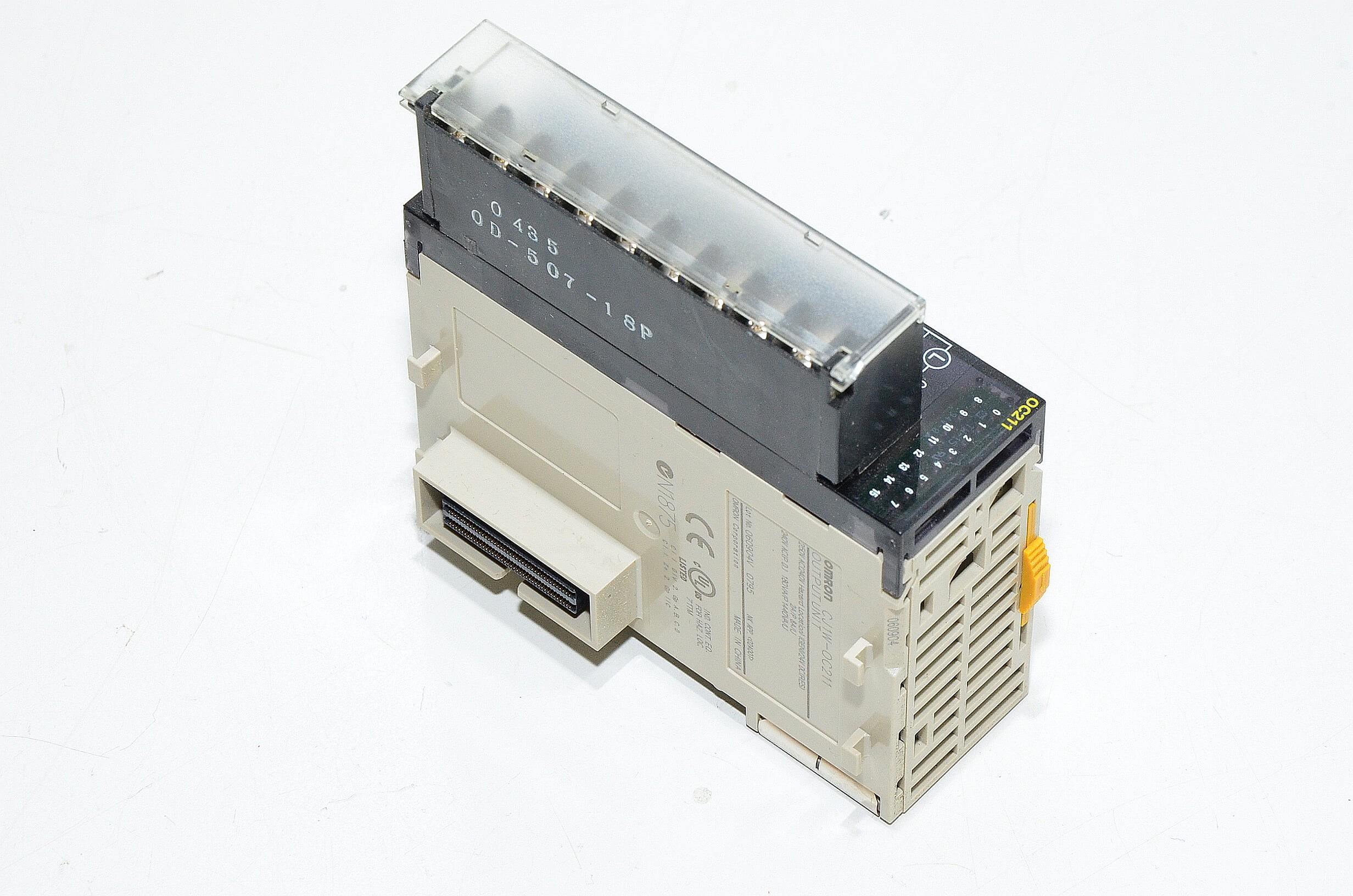 Omron CJ1W-OC211 output unit 16x relay outputs 250VAC/24VDC 2A, removable terminal blocks *new*