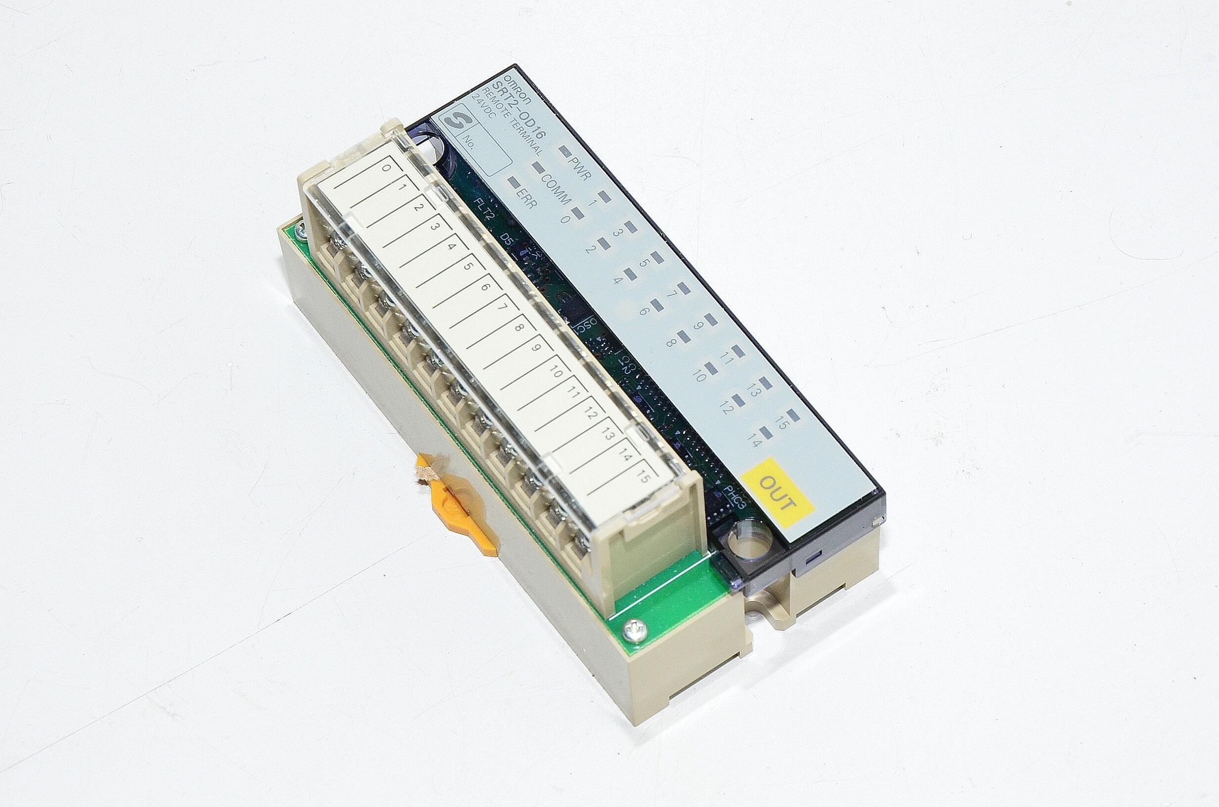 Omron SRT2-OD16 transistor remote terminal 1A 24VDC 16 terminals *new*