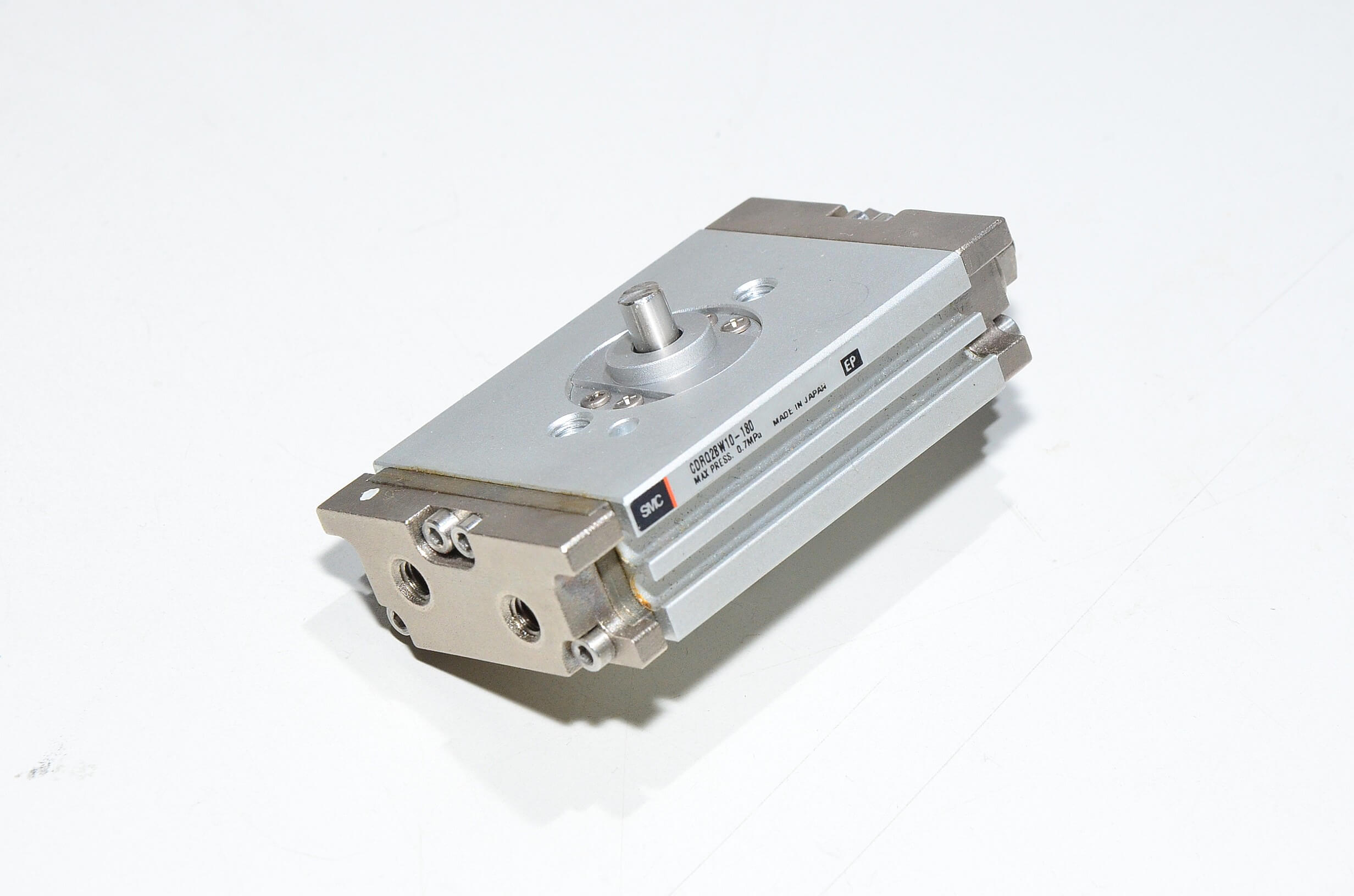 SMC CDRQ2BW10-180 compact rotary actuator with shortened rear side axle