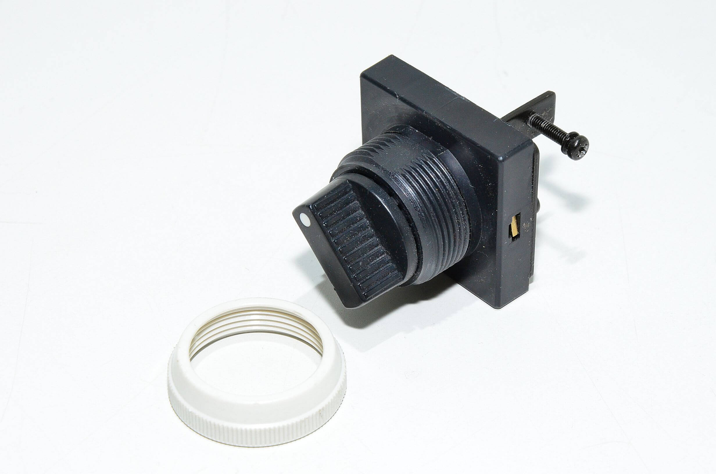 SMC VM-34CB operator head, black twist selector with mounting ring (for ...