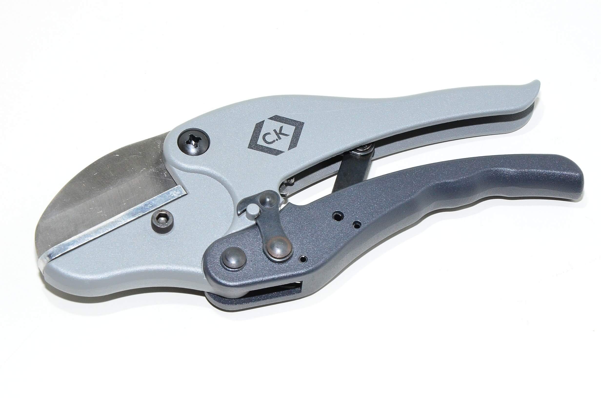 Carl Kammerling CK tools T2240 multi cutters for cable gutters, tubes ...