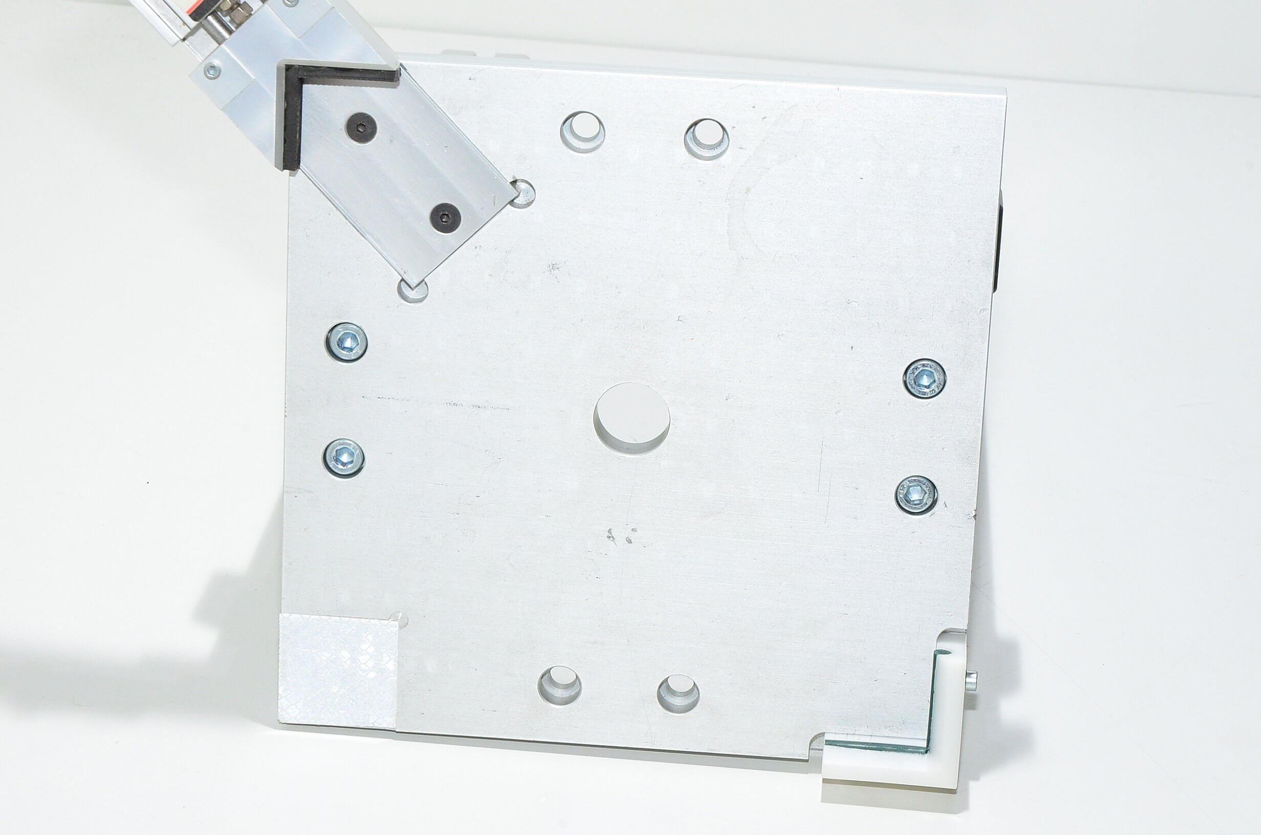 Aluminium square object centering assembly + SMC CXSL10-10