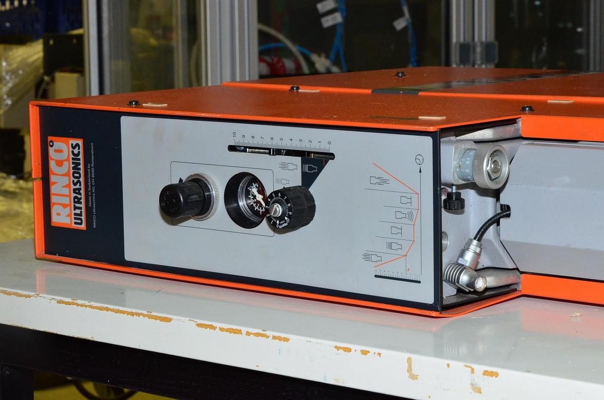 Rinco Ultrasonics MP 202 ultrasonic welding machine model 1
