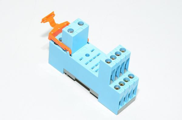 Releco S9-M relay socket DIN rail rail mount for C9 series relays