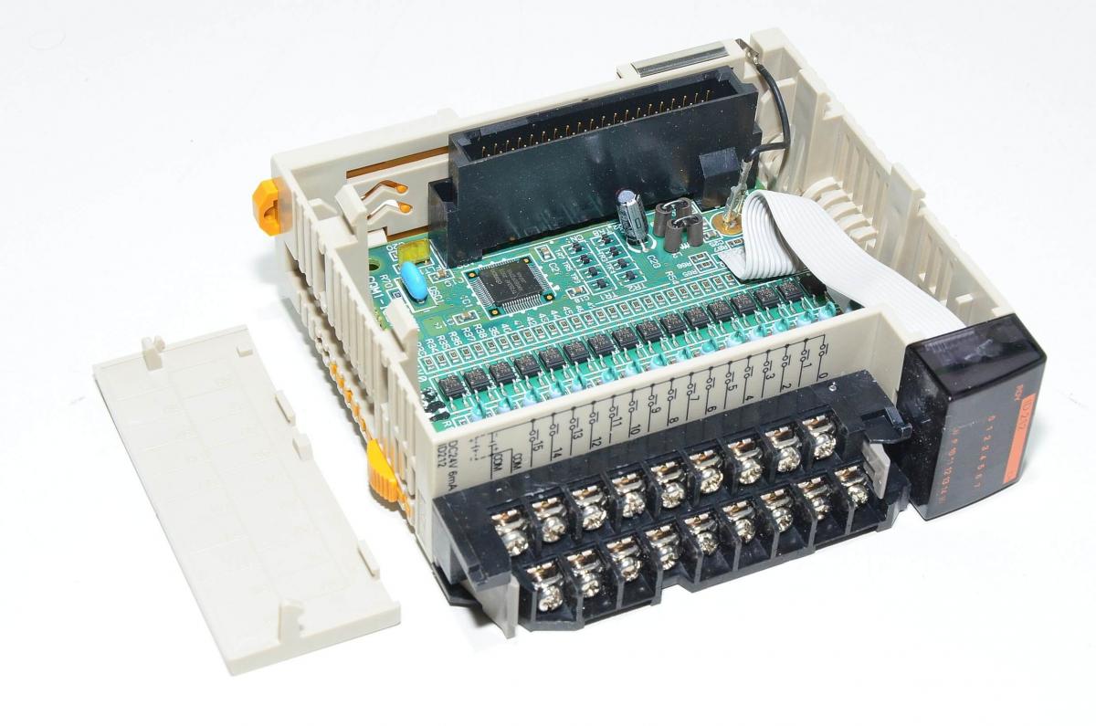 Omron Sysmac CQM1-ID212 16x input unit 24VDC 6mA