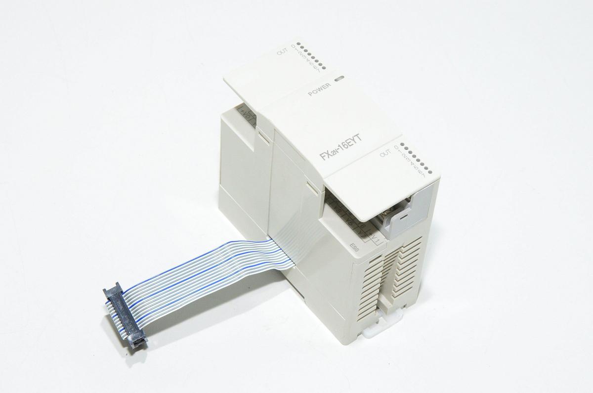 Mitsubishi Melsec FX2N-16EYT-ESS/UL modular extension unit with 16x ...