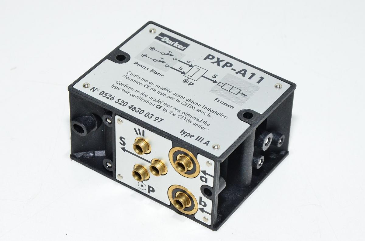 Parker PXP-A11 two hand control unit control module