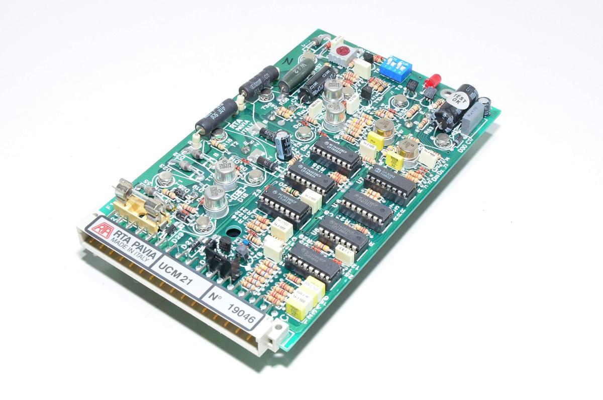 RTA Pavia UCM 21 stepping motor drive, Eurocard 32pin form D