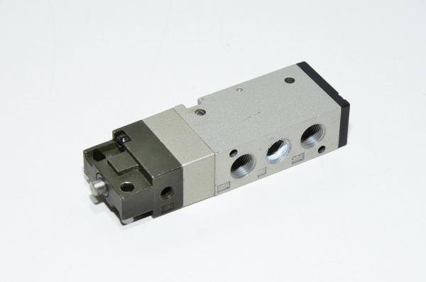 SMC EVZM550-F01-00 5/2 manual valve module with G1/8" ports and external pilot operation