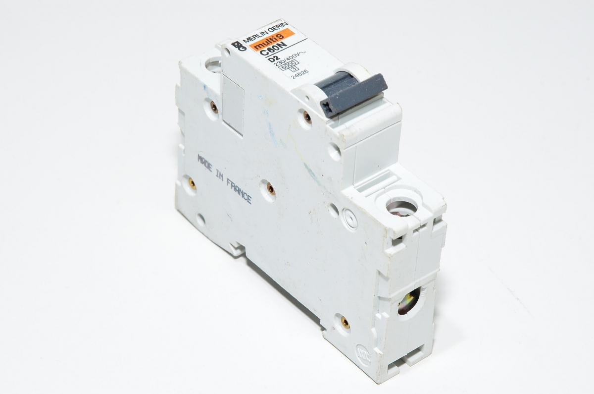 2A 1-phase D-type automatic fuse / circuit breaker Merlin Gerin multi9 ...