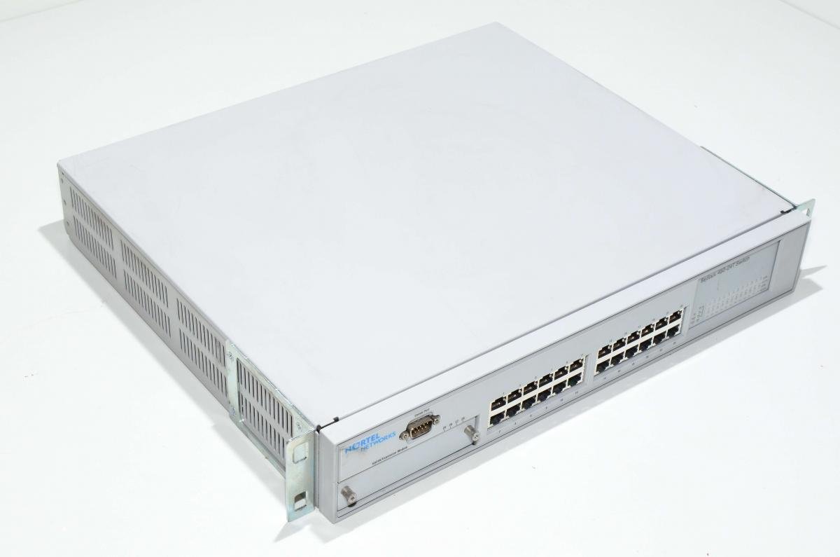 Nortel Networks BayStack 450-24T hallittava verkkokytkin + BayStack 400 ...