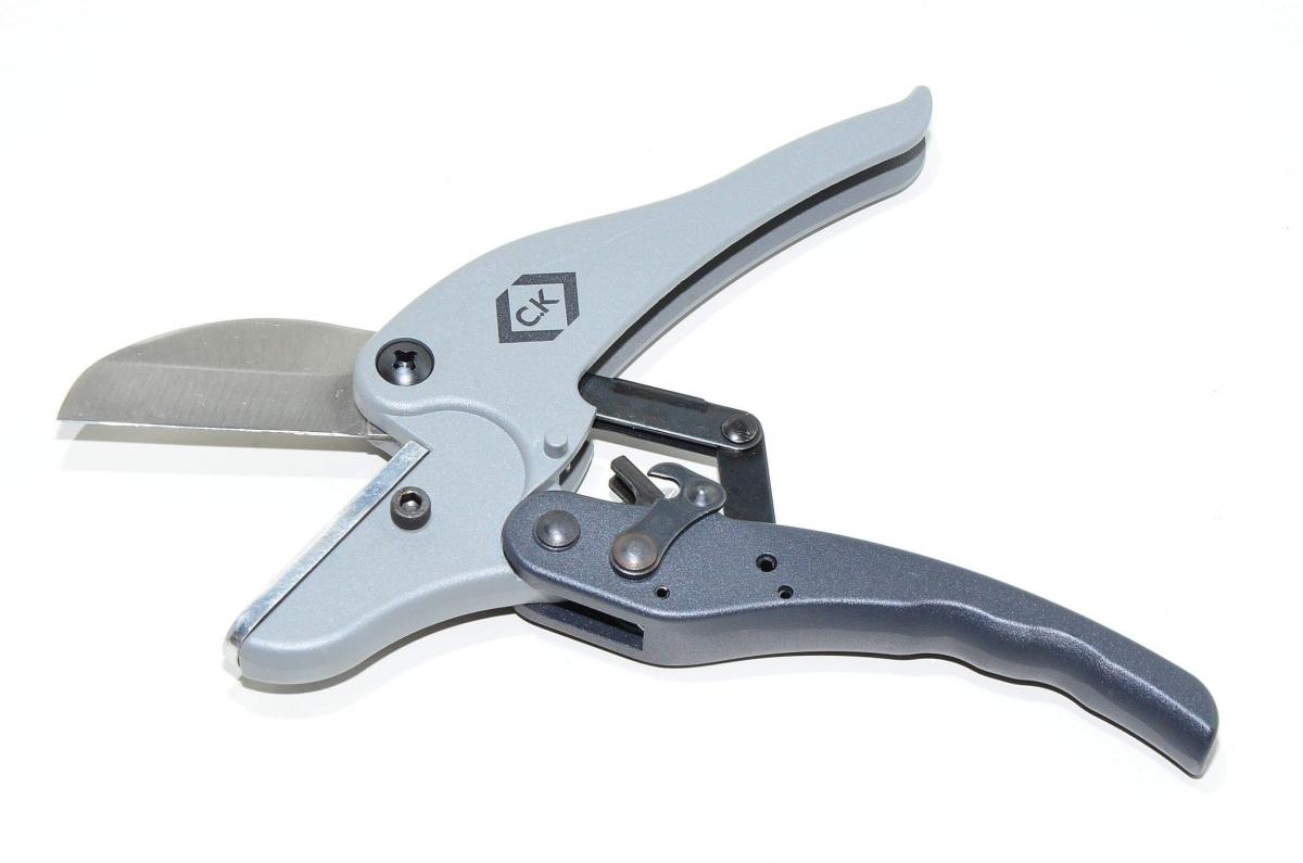 Carl Kammerling CK tools T2240 multi cutters for cable gutters, tubes ...