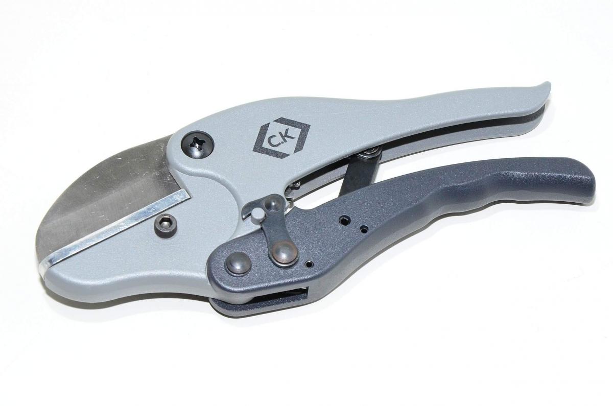 Carl Kammerling CK tools T2240 multi cutters for cable gutters, tubes ...