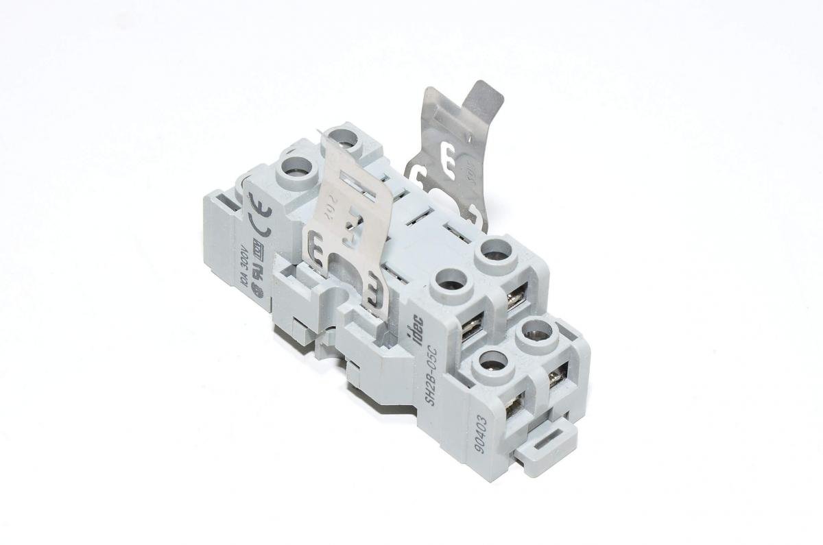 Idec SH2B-05C + SFA-202 relay socket DIN rail mount for RH2B relay modules