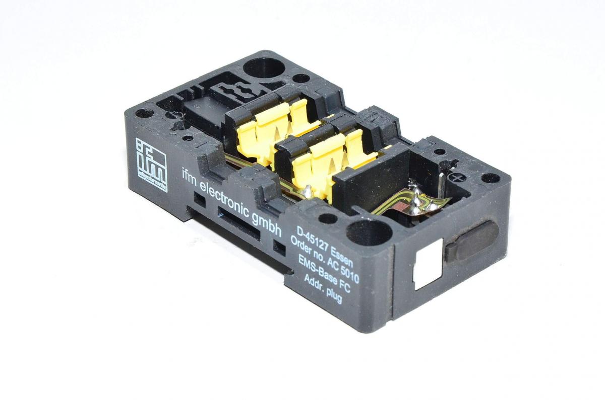 IFM AC5010 AS-i EMS-base coupling module with FC addressing socket