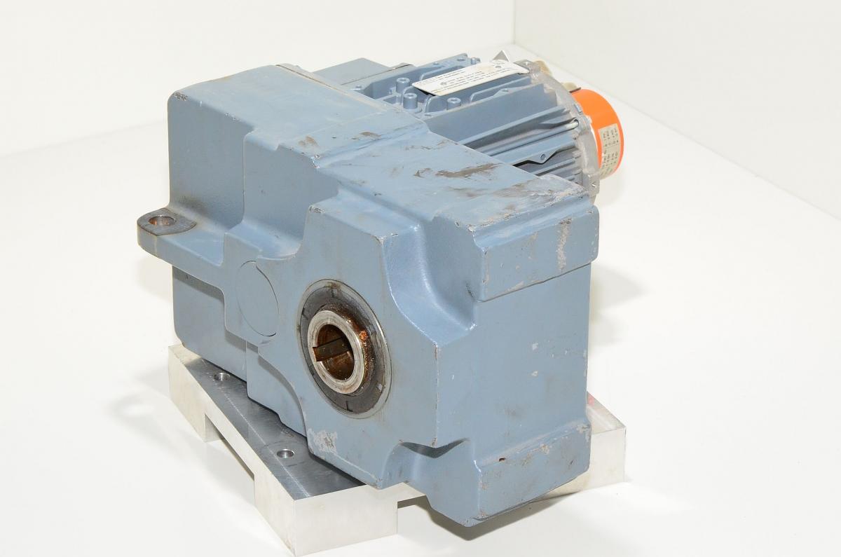 370W KEB Combigear F helical geared motor F32A DA71G4 + Kubler type T8 ...