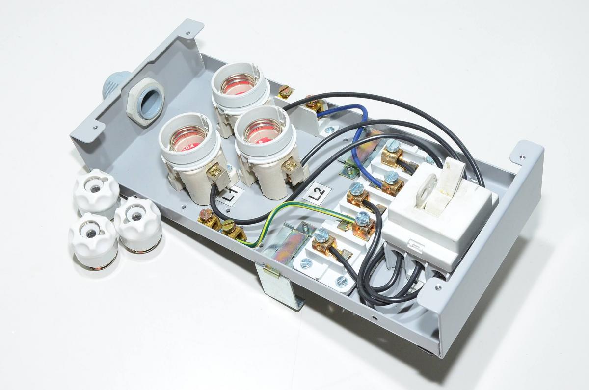 Katko Mempower JKU25 Busbar trunking system for 25A and 400V/415V ...